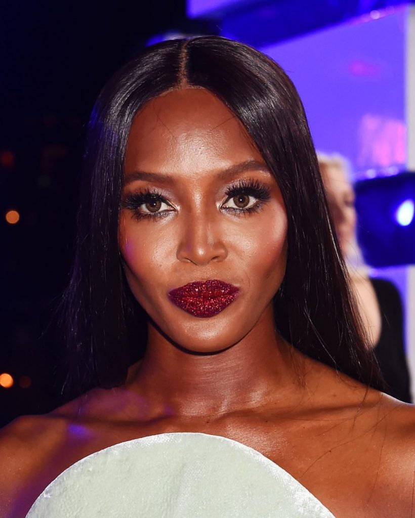 O glitter da Naomi: Se inspire na make-up da top model – Salão 1838